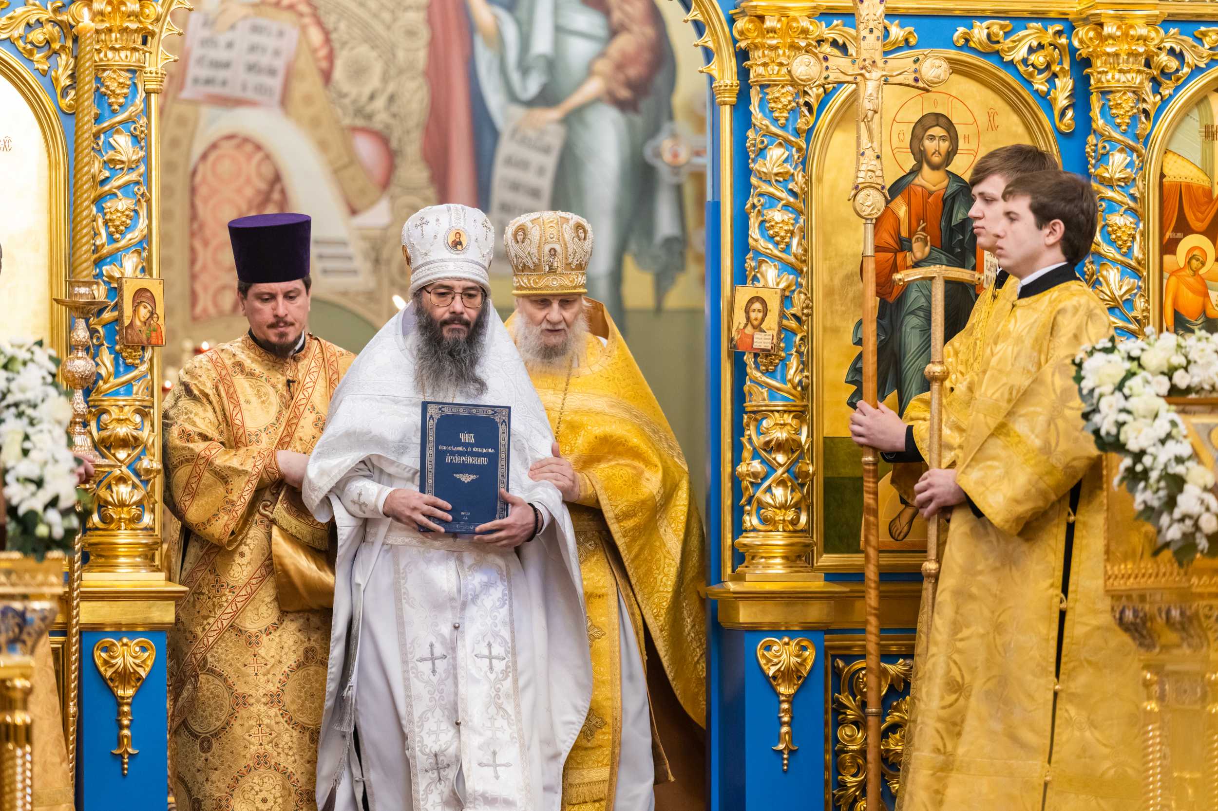 Arhimandritul Petru (Pruteanu) a fost hirotonit în treapta de episcop ...